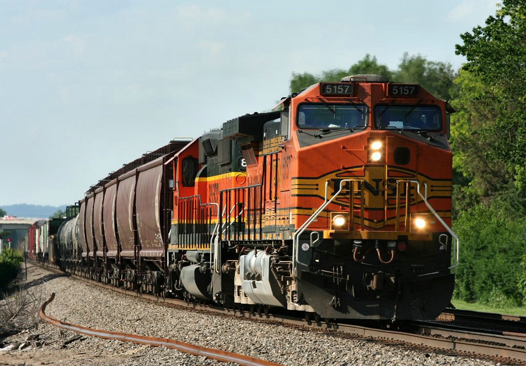BNSF 5157
